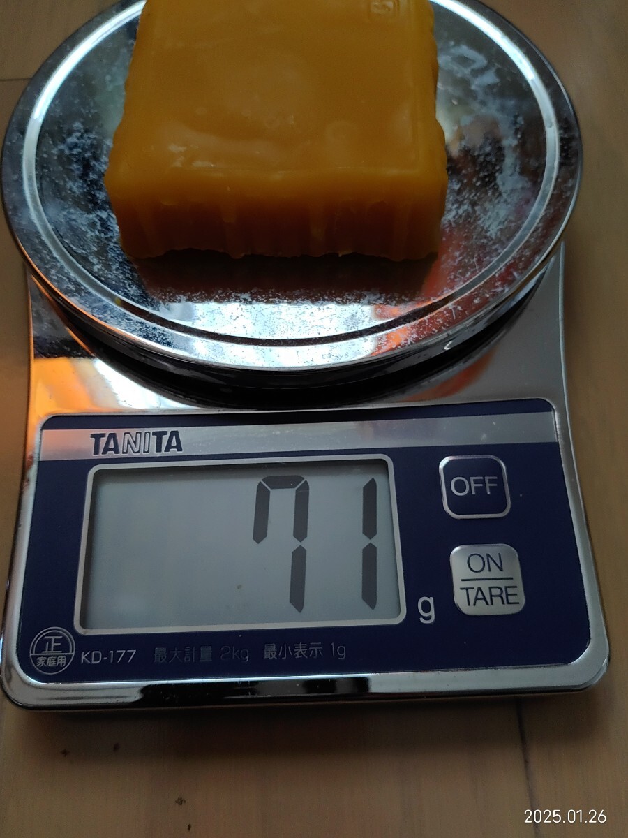 Yahoo!オークション - A-18 日本蜜蜂71g 蜜蝋100% 誘引剤 保湿クリ―厶...