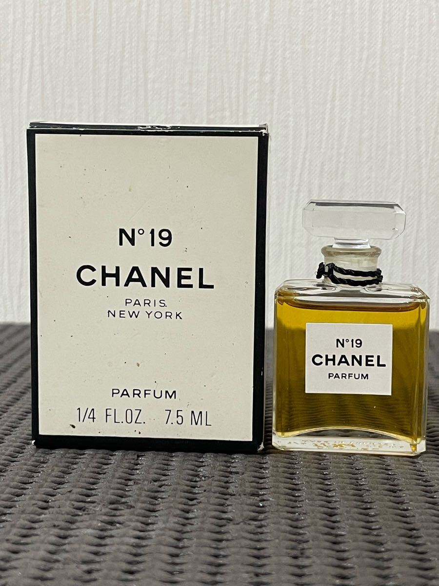 Yahoo!オークション - N5B145 シャネル NO19 パルファム 香水 7.5ml