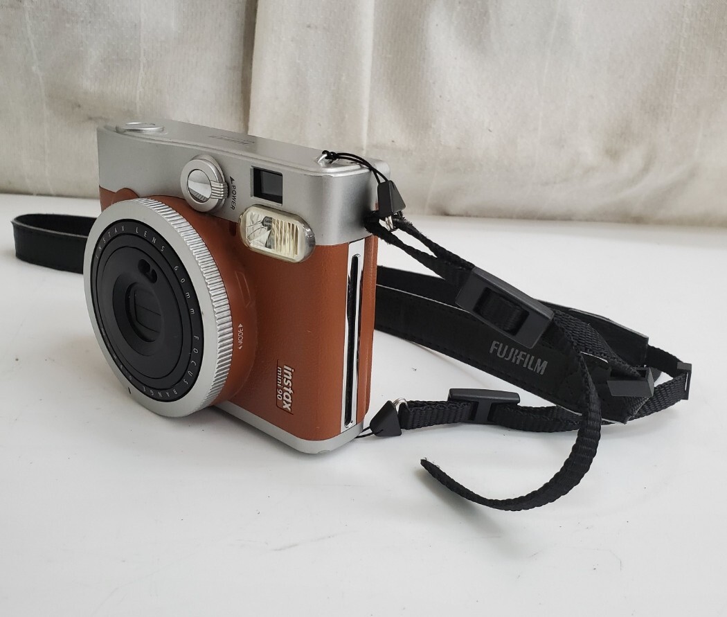 FUJIFILM instax mini 90 NEO CLASSIC ネオクラシック チェキ ブラウン インスタントカメラ 富士フィルム カメラ(インスタント、ポラロイド)｜売買された ...