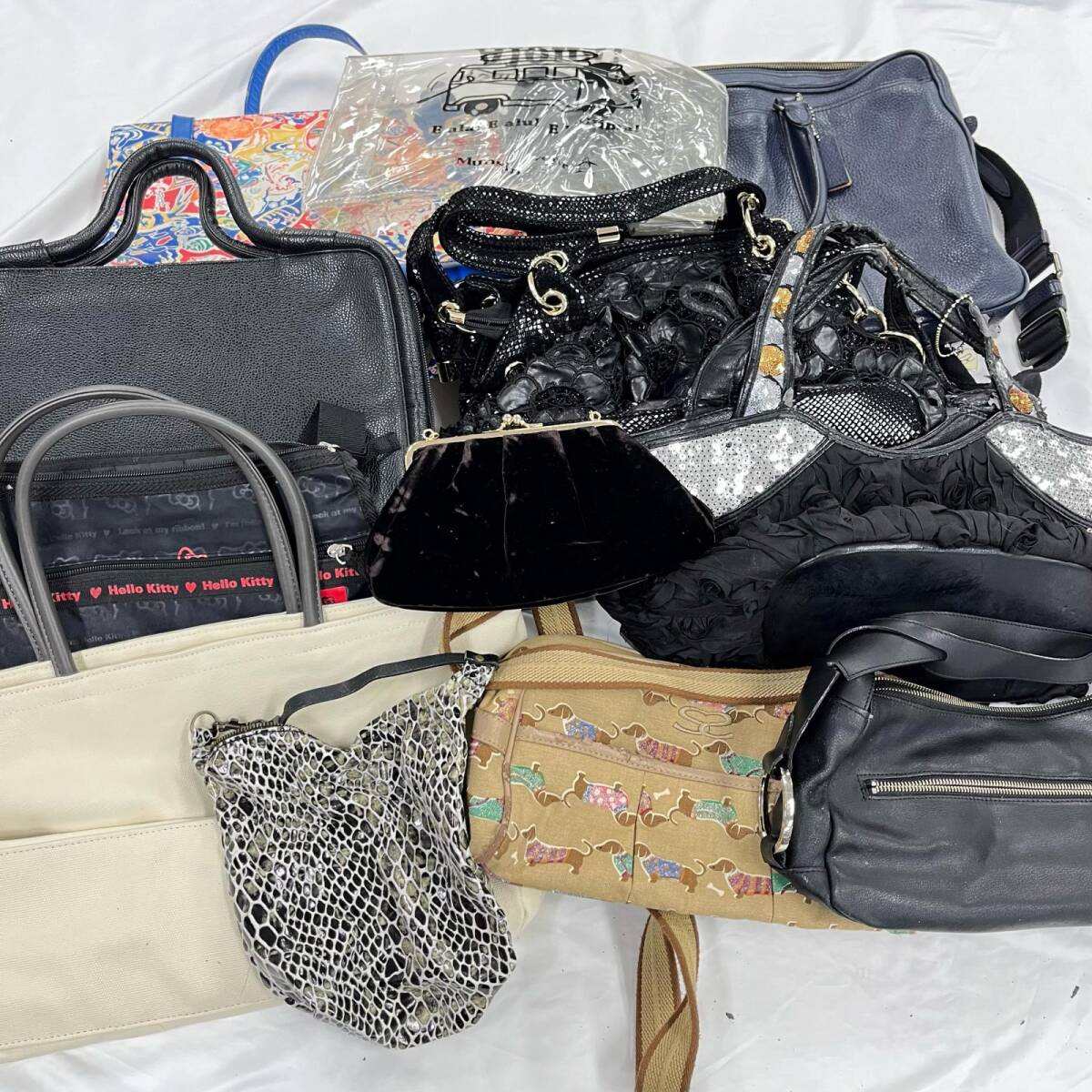 Yahoo!オークション - C972 バッグ まとめ商品 ハンドバッグ ショルダ...