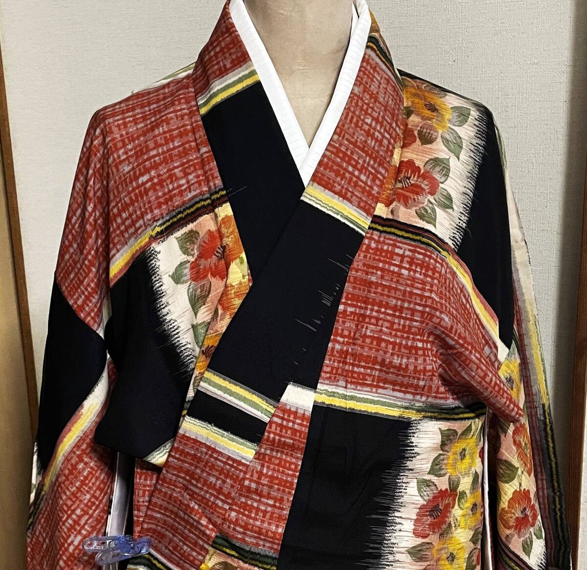 Yahoo!オークション - アンティーク 着物 椿柄 正絹 身丈159cm