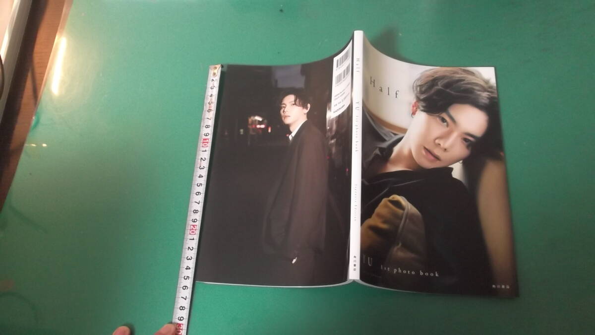 Yahoo!オークション - 出M8963 Half YU 1st photo book 初版