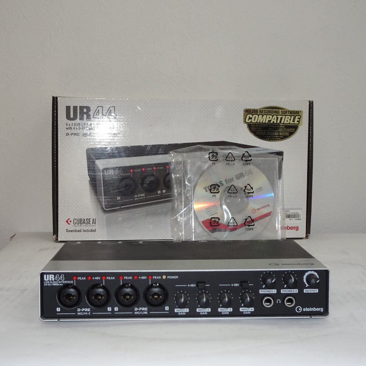 Yahoo!オークション - Q11757【発送可 元箱付 】steinberg UR44 audio ...