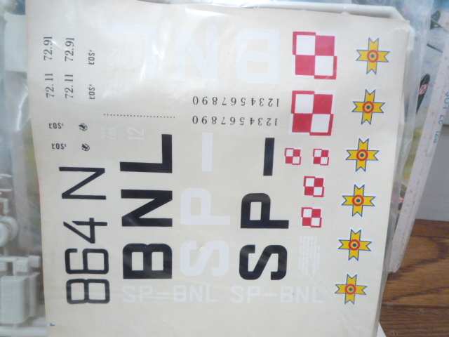 Yahoo!オークション - ZTS 1/72 PZL-37