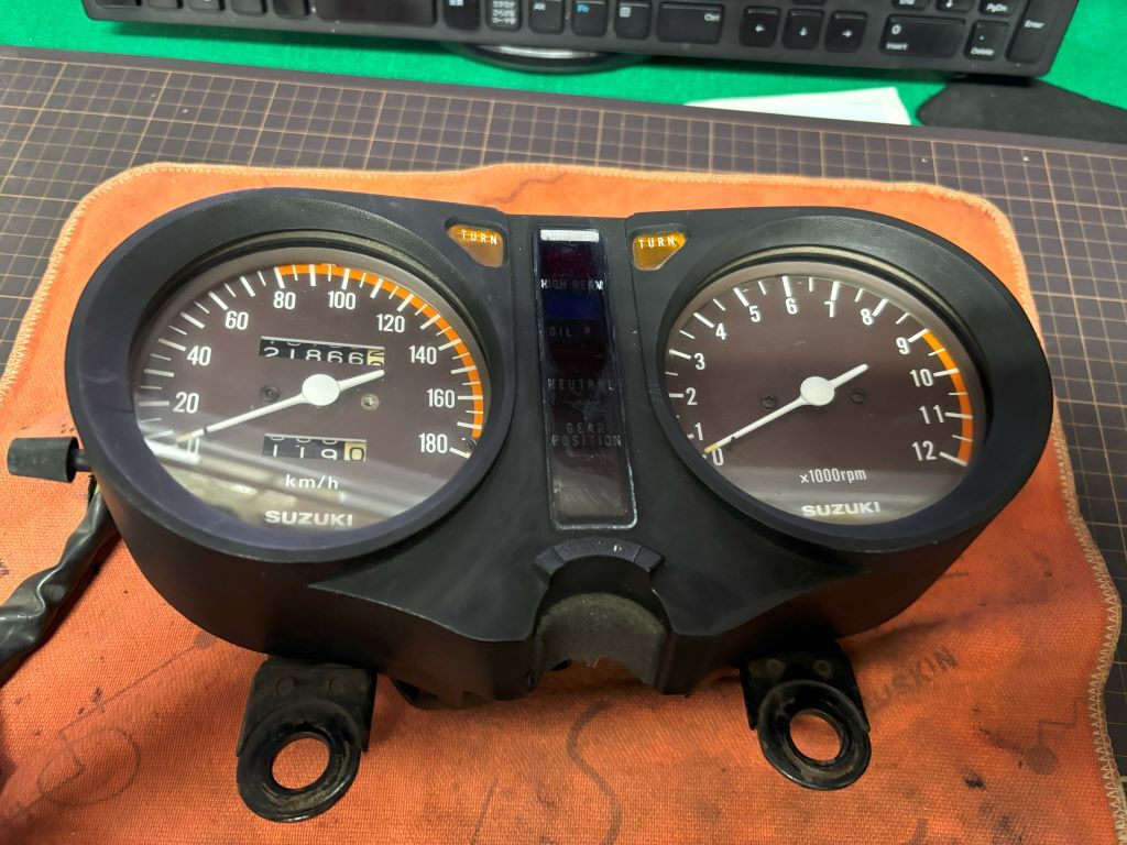 Yahoo!オークション - GS750 メーター 純正当時物