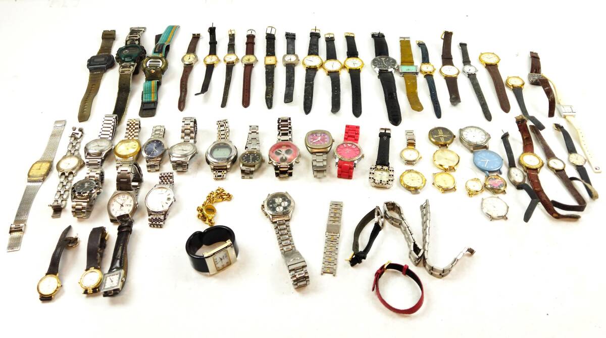 Yahoo!オークション - 【C388】 中古・現状品 55本以上 腕時計 約2.2kg...