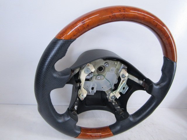 Yahoo!オークション - [Q34 P2] 日産 純正オプション MOMO モモ ウッ...