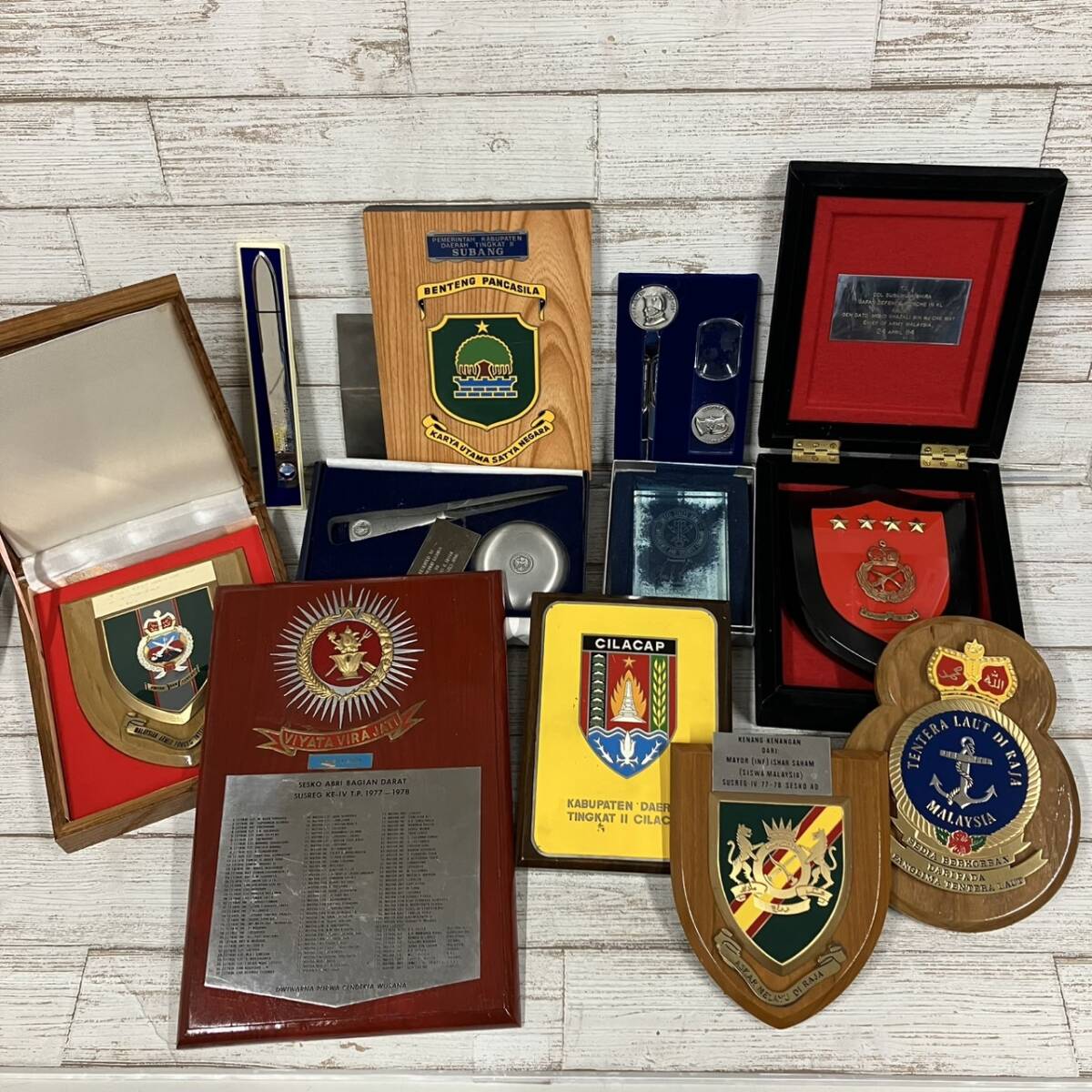 Yahoo!オークション - [250203-2K]【現状品】《陸上自衛隊/盾》まとめ/...