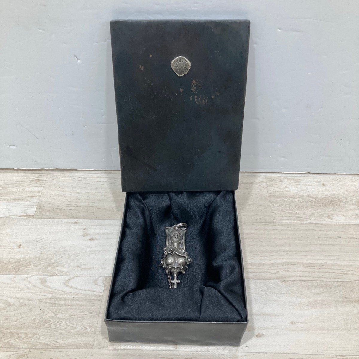 Yahoo!オークション - 白銀灯少女 ペンダントトップ 88.67g 925 シルバ...