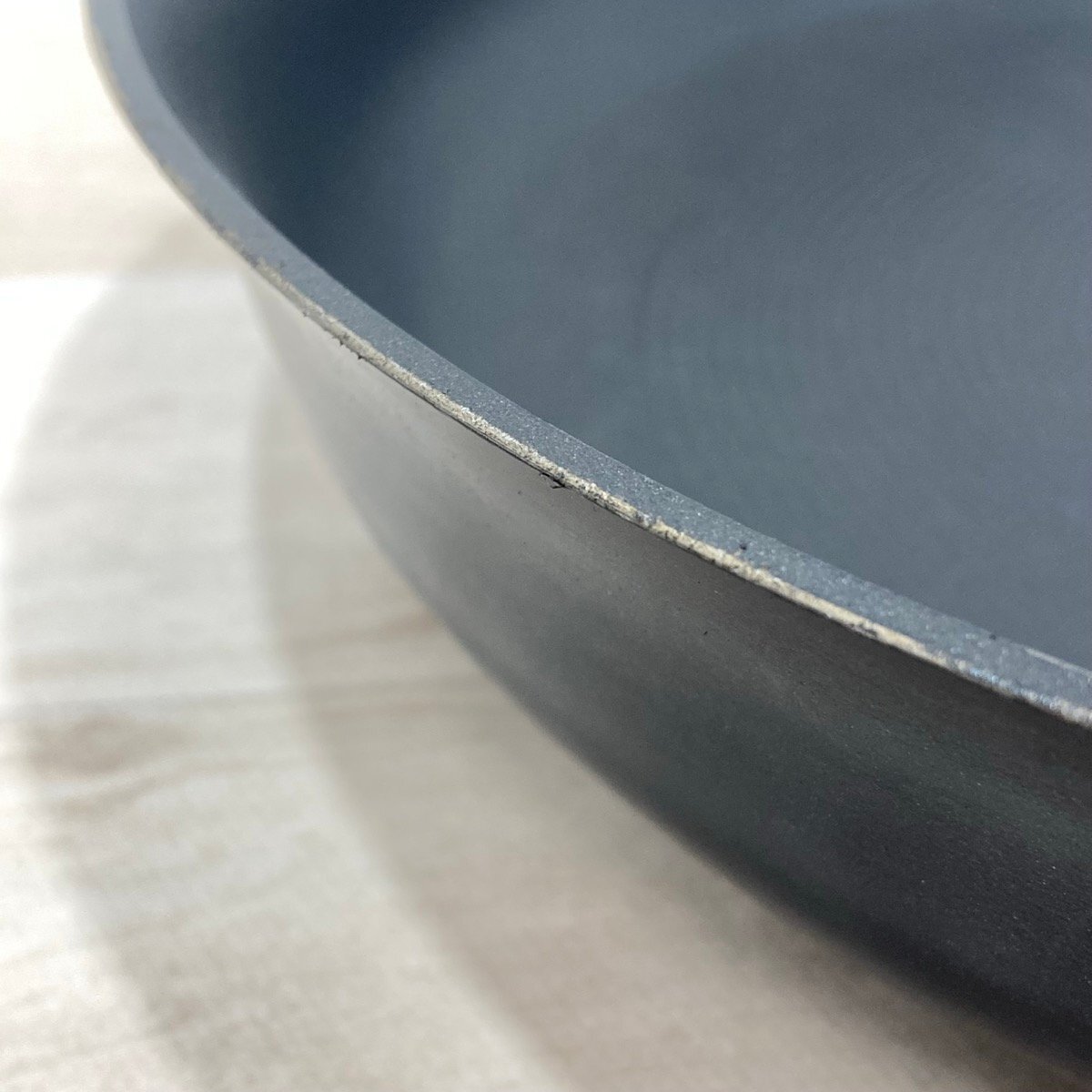 Yahoo!オークション - CIRCULON フライパン 28㎝[D2958]