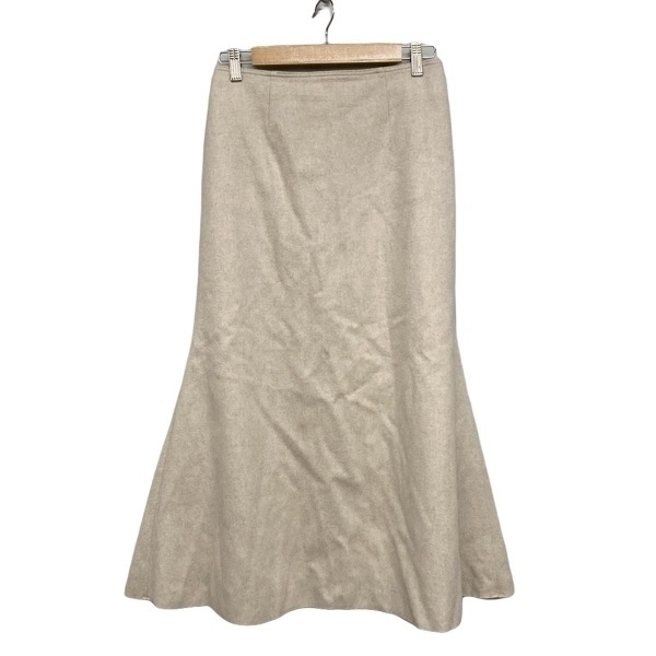 Yahoo!オークション - ヨリ yori ロングスカート サイズ38 M - アイボ...