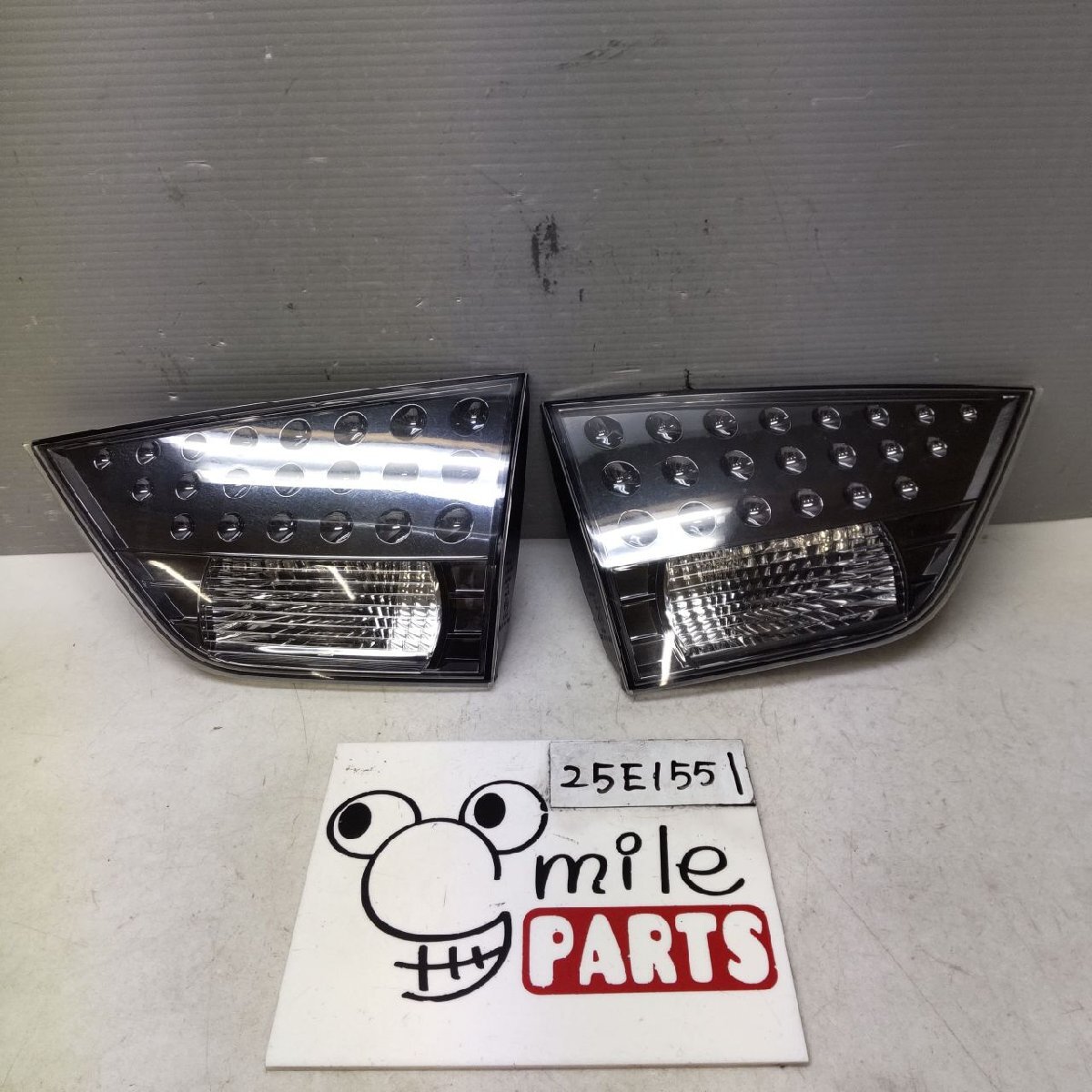 Yahoo!オークション - CW5W アウトランダー 純正 左右フィニッシャ...