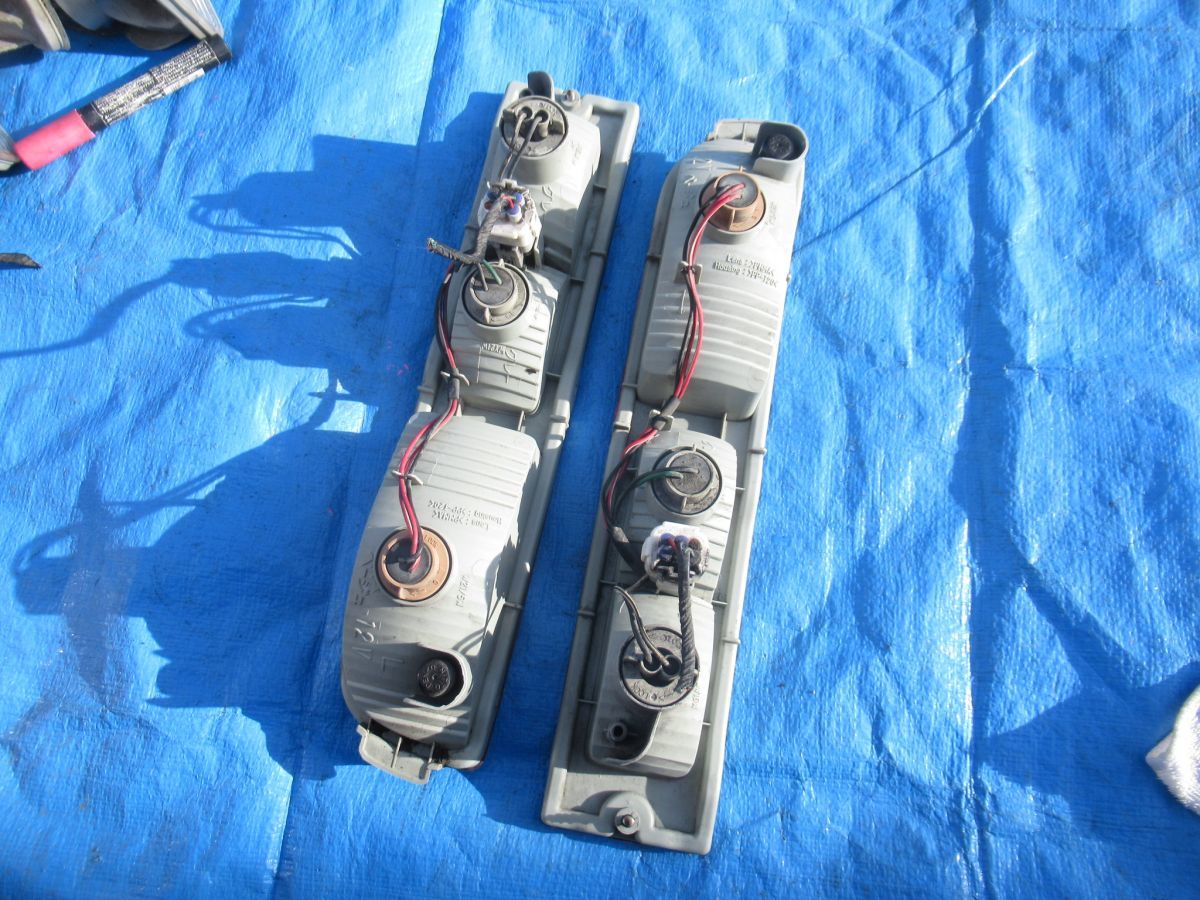 Yahoo!オークション - V-1 S331V S330V ハイゼット テールランプ 左右 ...