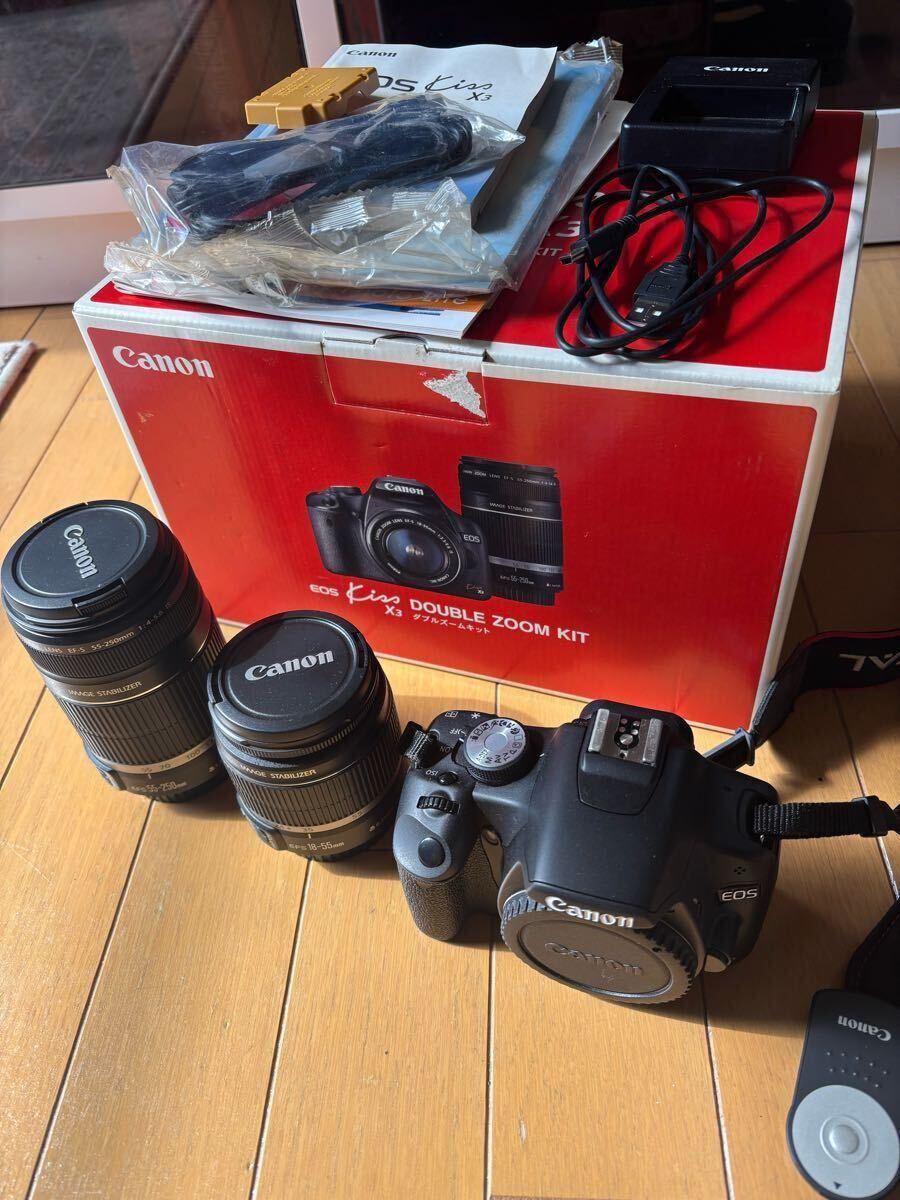 Yahoo!オークション - Canon EOS Kiss X3 ダブルズームキット デジタル...