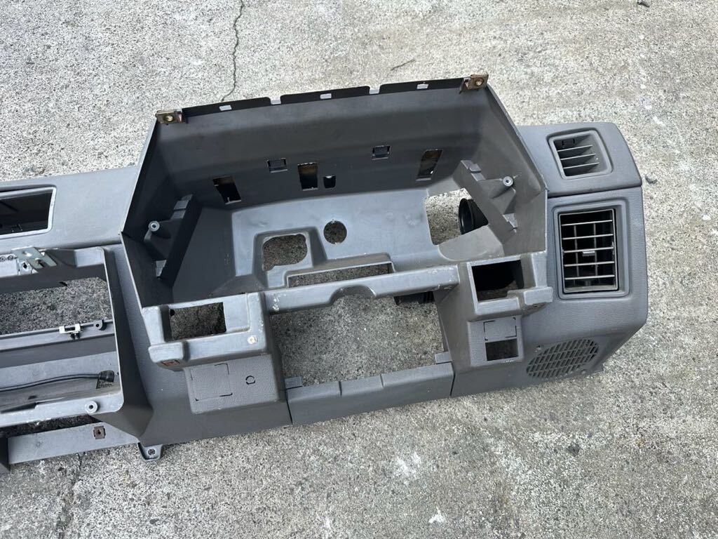 Yahoo!オークション - 日産 スカイライン DR30 ダッシュボード R30 HR3...