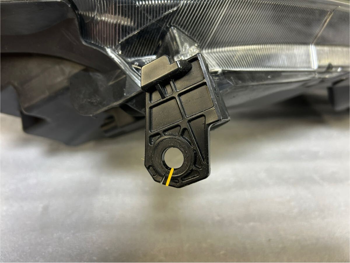 Yahoo!オークション - 10840 ヴェゼル RU1 RS 右ヘッドライト LED KOIT...