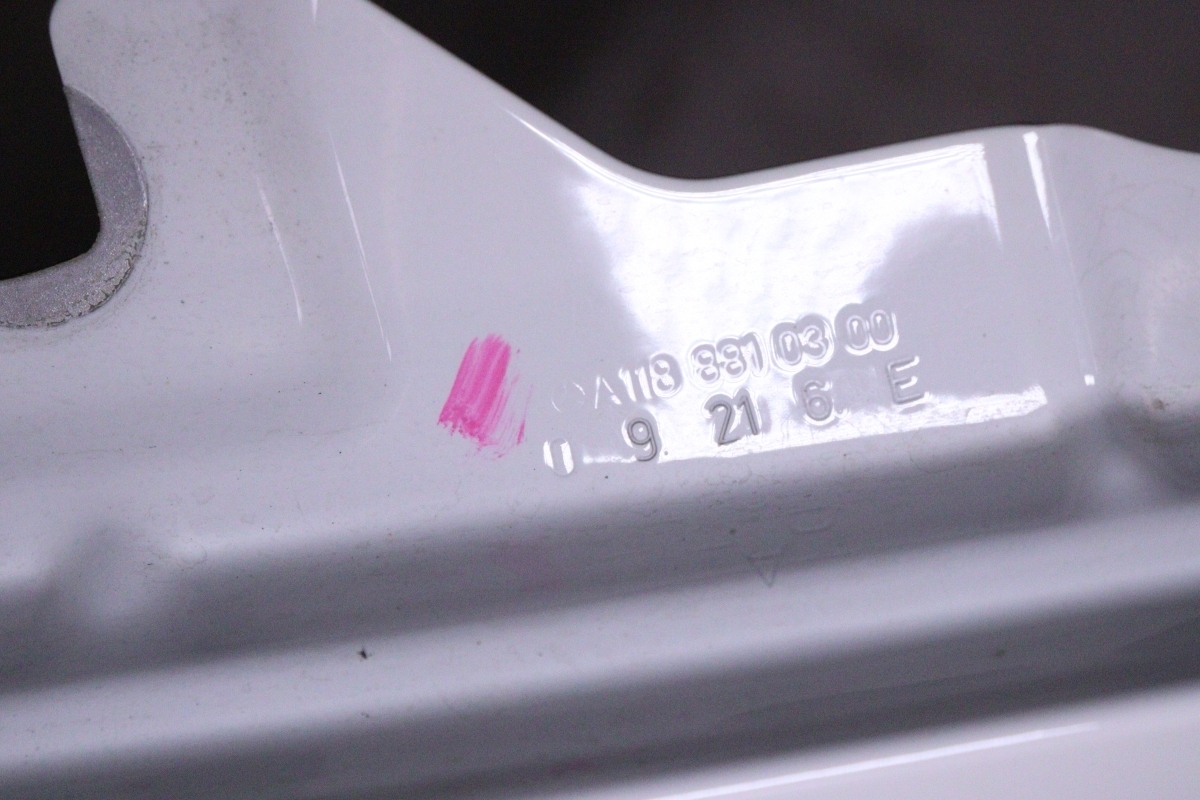 Yahoo!オークション - 52-1886 C118 ベンツCLAクラス 左フェンダー A11...