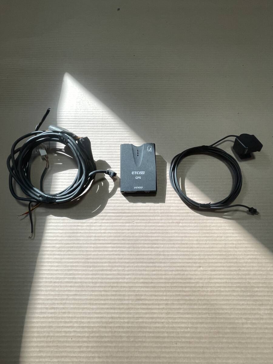 Yahoo!オークション - DENSO デンソー ETC 2.0 2.0ETC DIU-A011 GPS付 ...