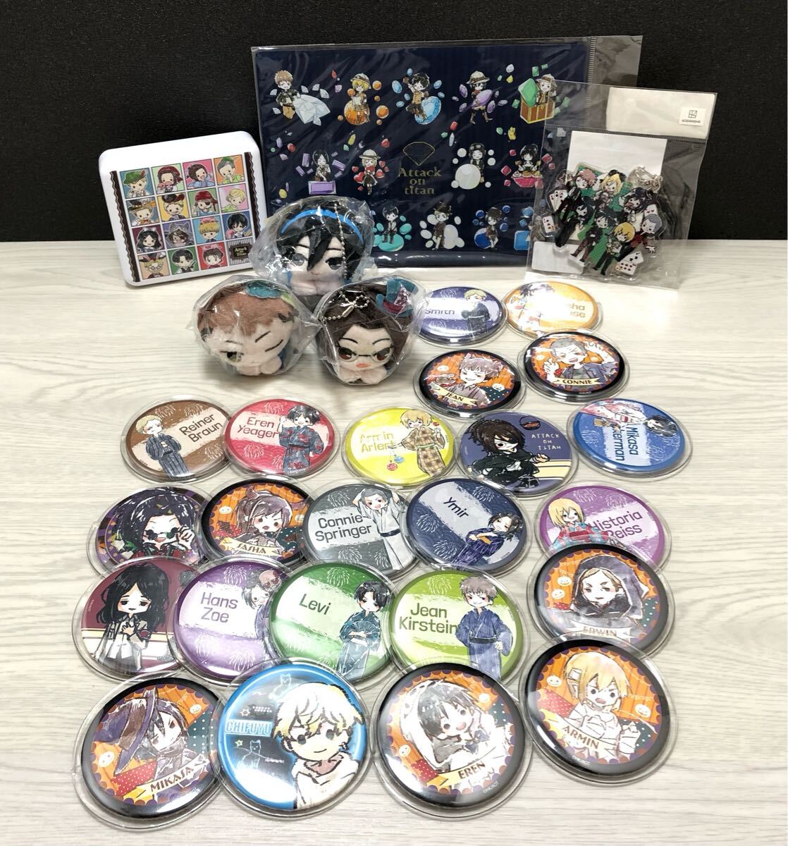 Yahoo!オークション - m678-0945-15 進撃の巨人 グッズ まとめ売り く...