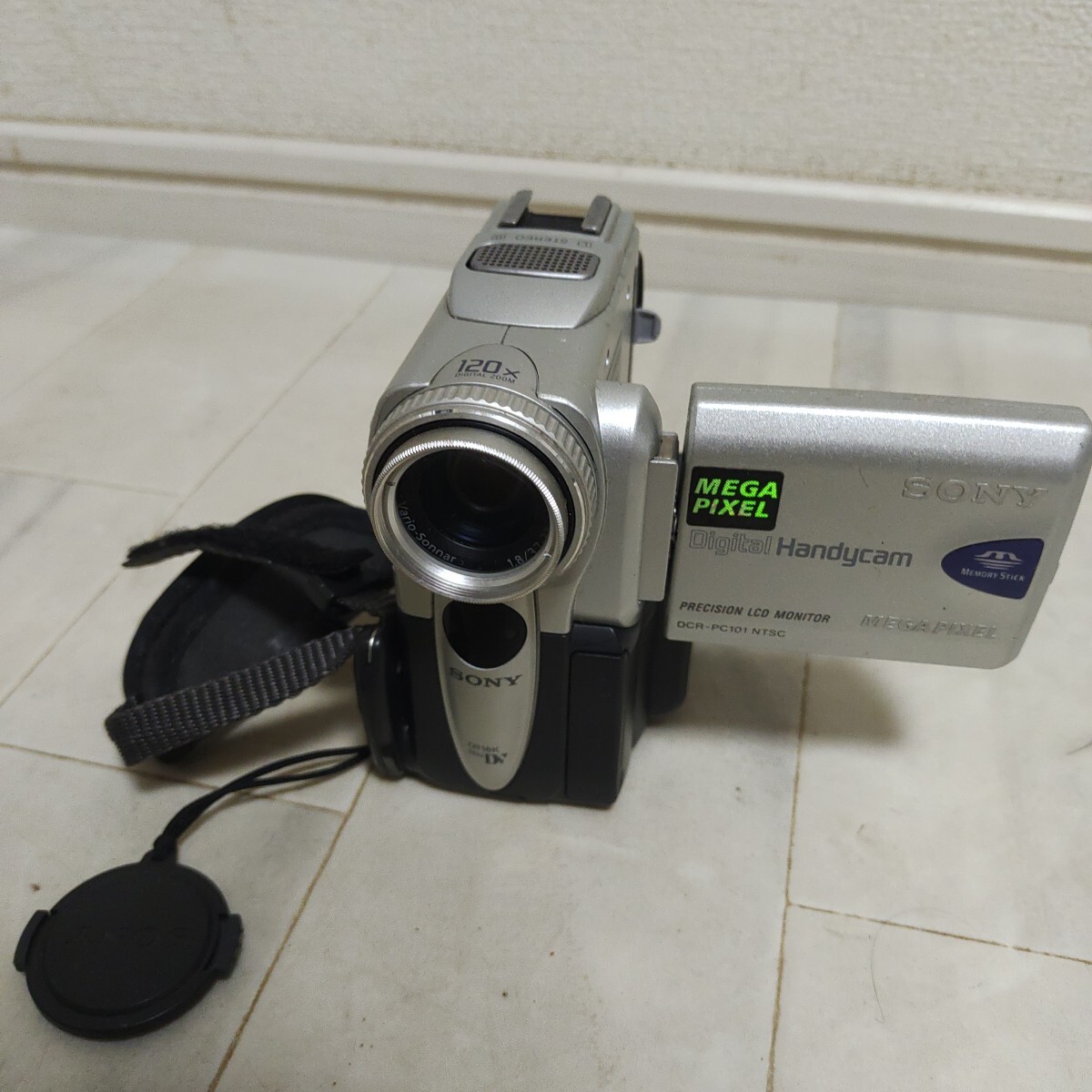 Yahoo!オークション - SONY DCR-PC101 ハンディカム 中古