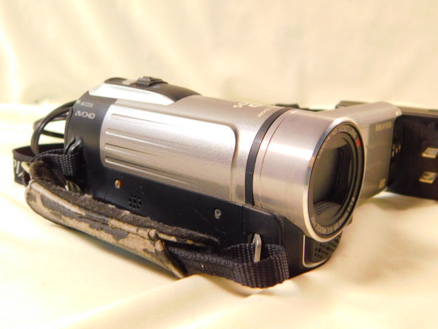 Y804 Canon/iVIS HF R100/ビデオカメラ/デジタルビデオカメラ/キャノン/アダプター付き/送料590円〜(キヤノン)｜売買されたオークション情報、yahooの商品情報を ...