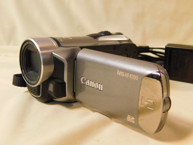 Y804 Canon/iVIS HF R100/ビデオカメラ/デジタルビデオカメラ/キャノン/アダプター付き/送料590円〜(キヤノン)｜売買されたオークション情報、yahooの商品情報を ...