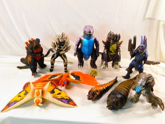 Yahoo!オークション - Y109 BANDAI/フィギュア/まとめて11点/モスラ成...