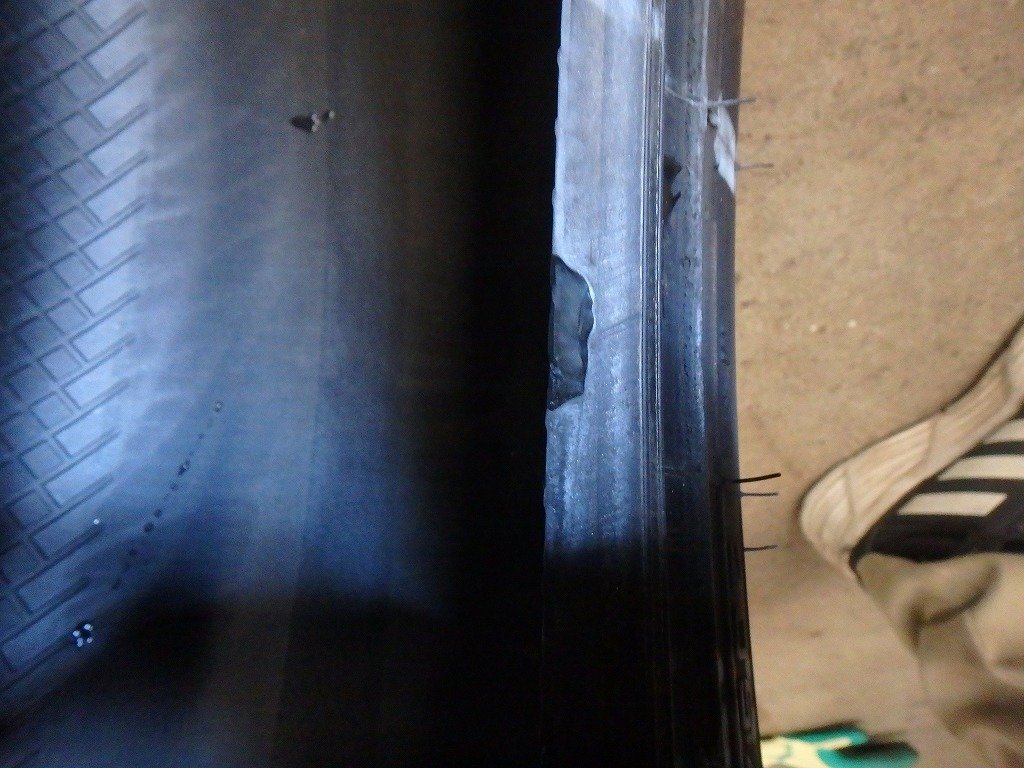 Yahoo!オークション - B668 送料無料【205/70R16 111/109】ダンロップ ...