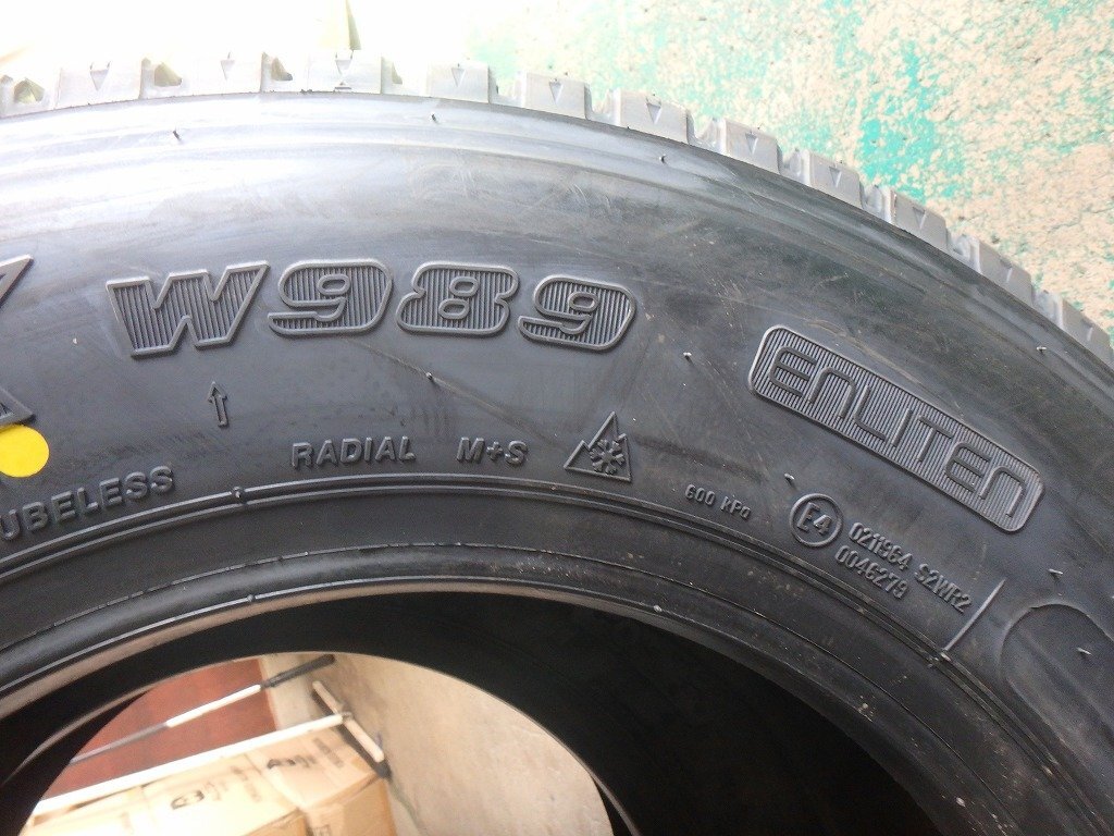 Yahoo!オークション - B701-1 2024年製 新品 送料無料【195/75R15 109/...