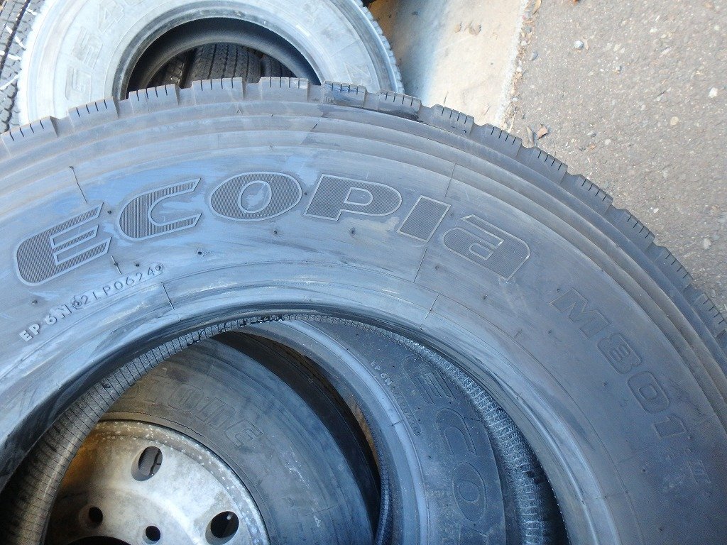 Yahoo!オークション - B705 2024年製 送料無料【275/80R22.5 151/148】...