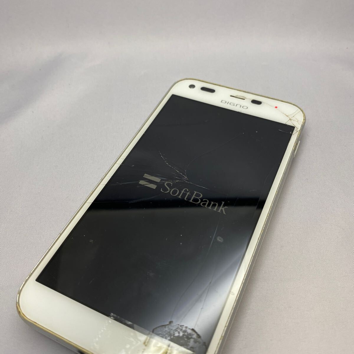 Yahoo!オークション - 179 DIGNO E 503KC 8GB 503KC ホワイト 中古スマ...