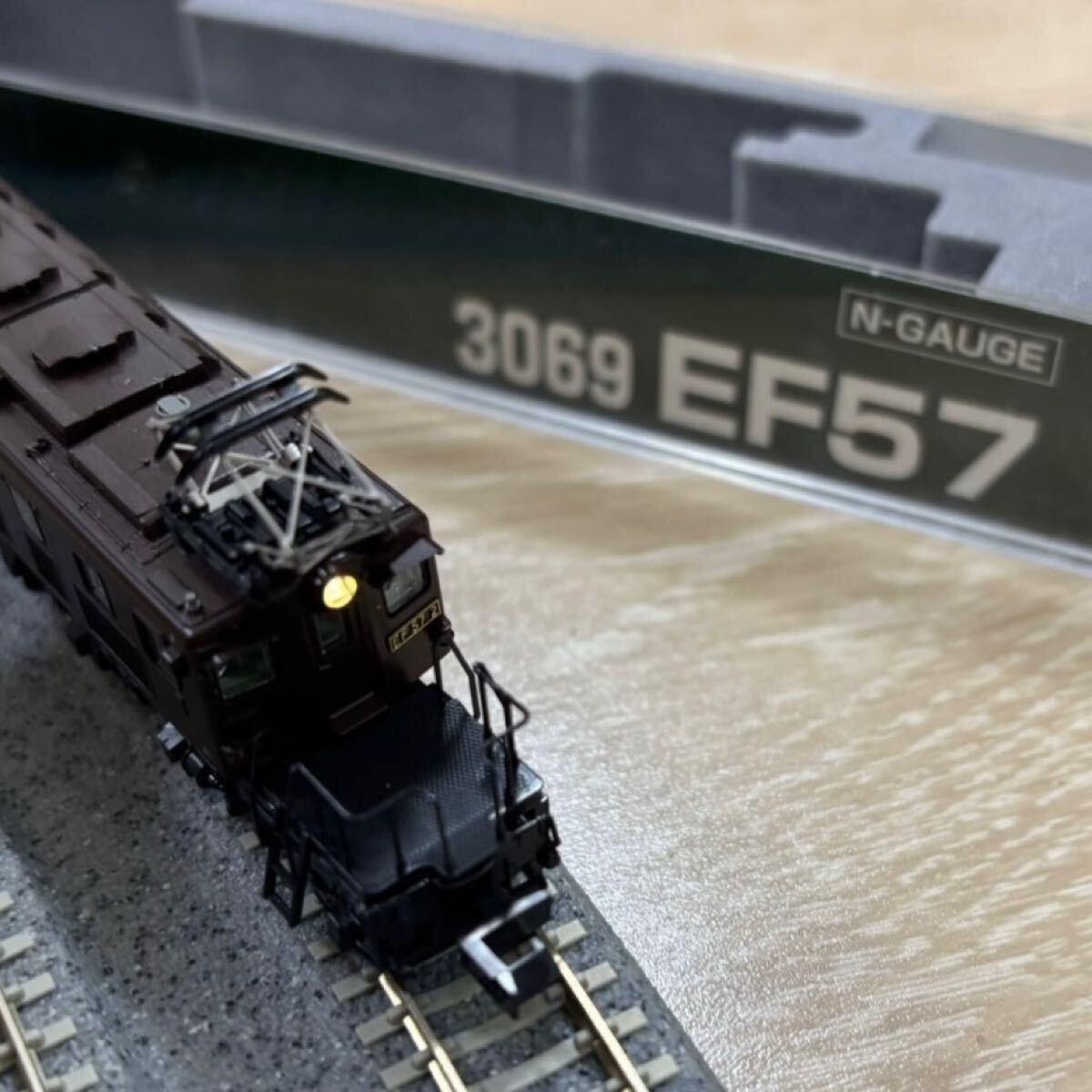 Yahoo!オークション - い78【箱入】KATO 3069 EF57 電気機関車 Nゲージ...