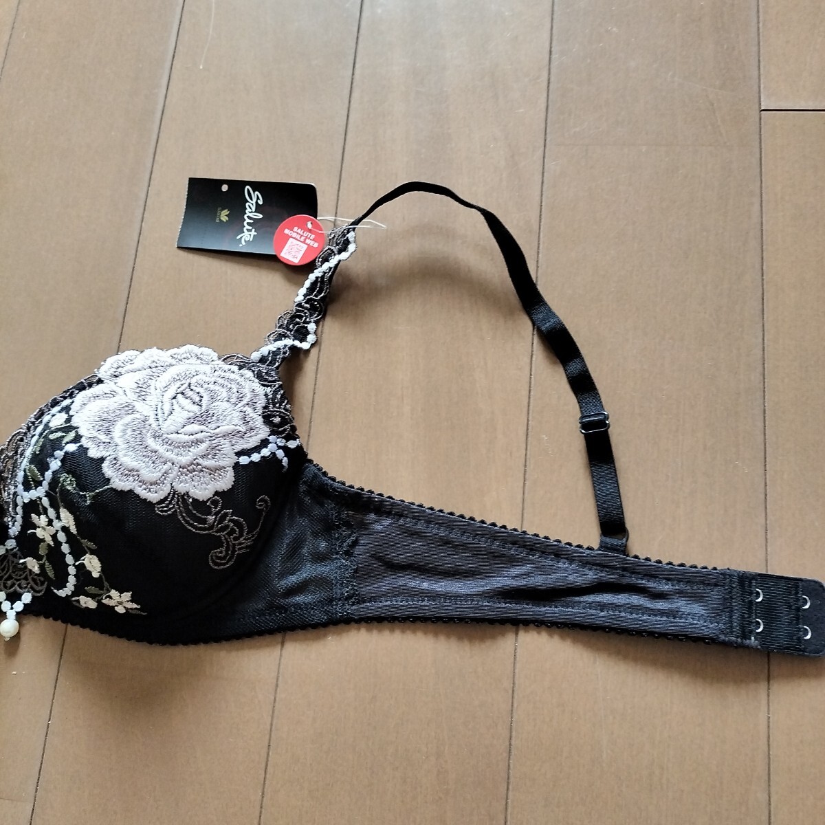 Yahoo!オークション - サルート 真珠のティアラ 12 C75 ブラジャー単品...