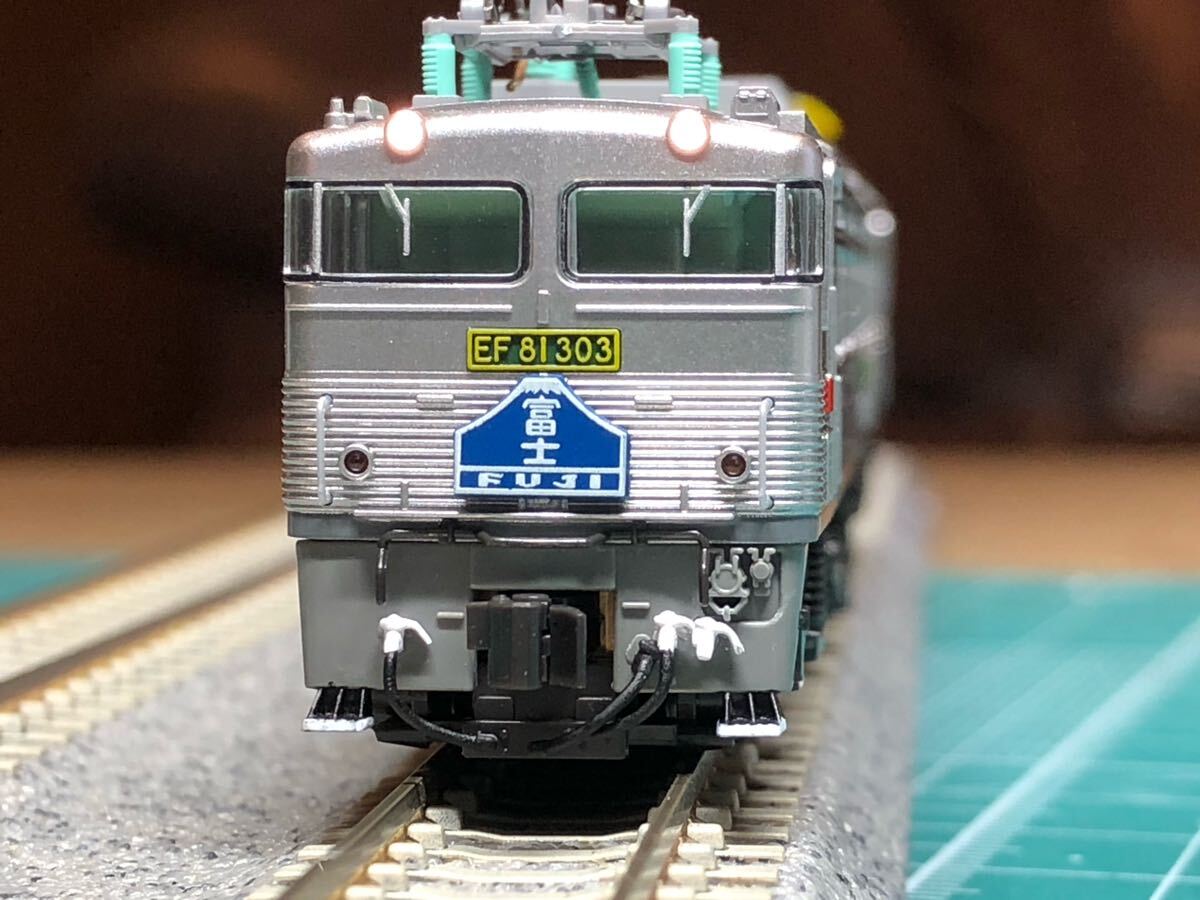 Yahoo!オークション - KATO 3067-3 EF81 300JR貨物更新車(銀)【EF81 30...