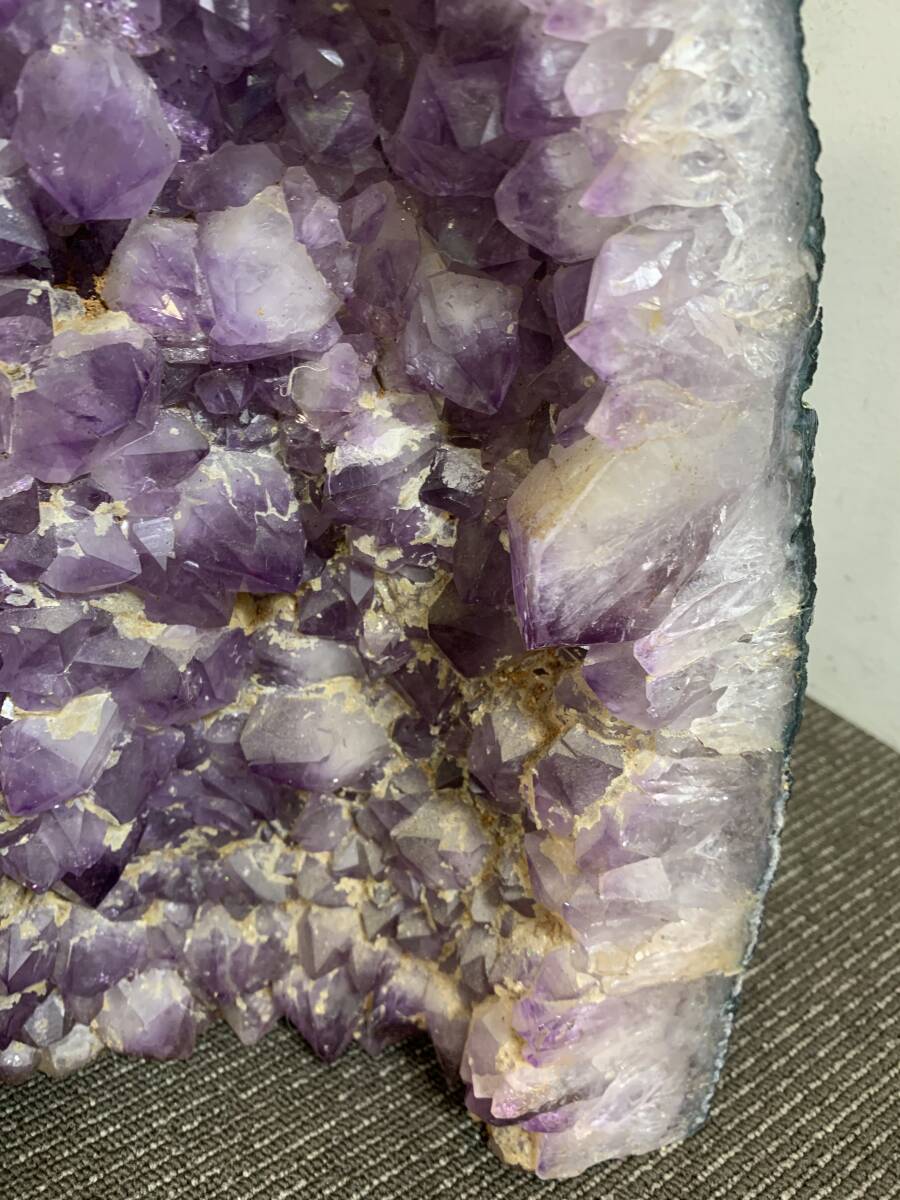 アメジスト 置物 パワーストーン 高さ約38cm 重さ約10.7kg 開運 オブジェ 風水 2Y71(置物)｜売買されたオークション情報、yahooの商品情報をアーカイブ公開 - オークファン ...