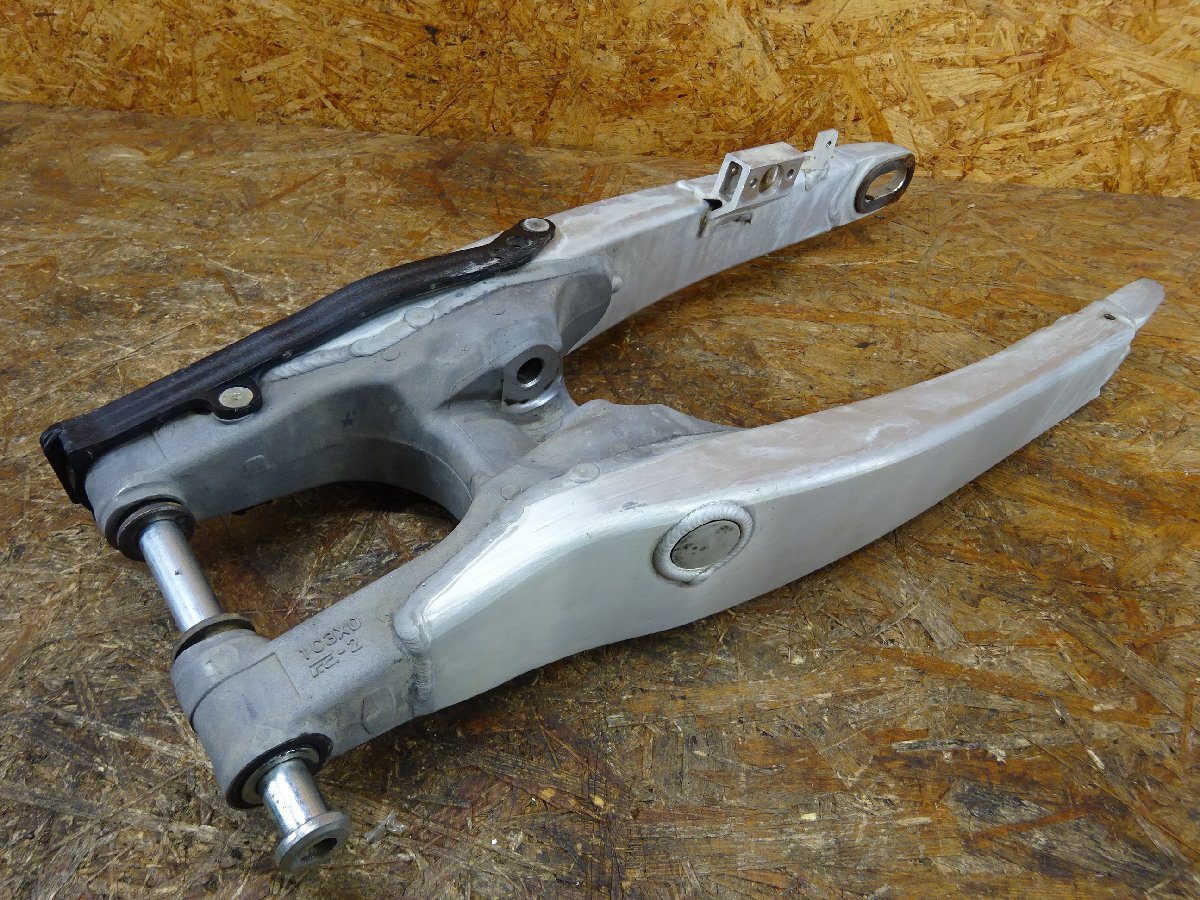 Yahoo!オークション - [Y14]YZ125 CE16C スイングアーム