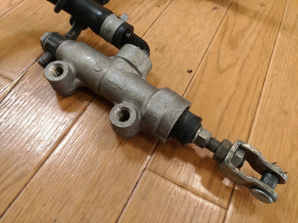 Yahoo!オークション - [K106] ZX-10R Ninja 純正リアブレーキキャリパ...