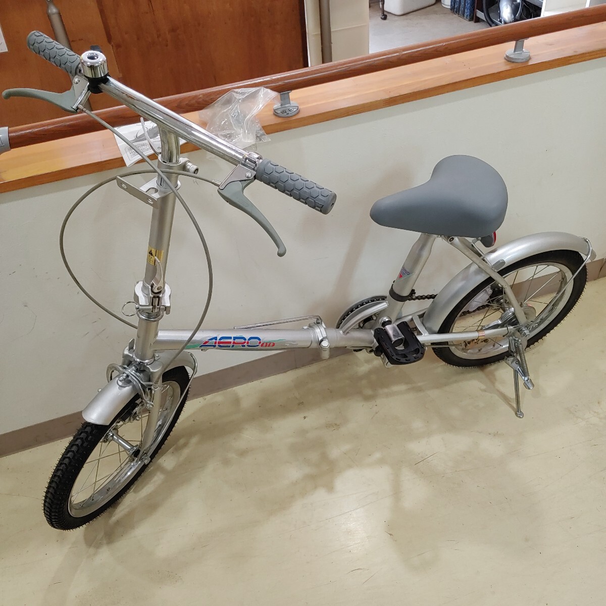 Yahoo!オークション - 【AERO 折り畳み自転車 HB-160-N】16インチ 13kg...