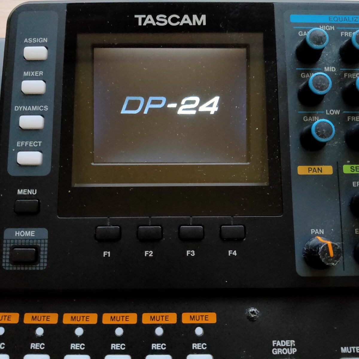 Yahoo!オークション - TASCAM DP24 デジタル マルチトラックレコーダー...