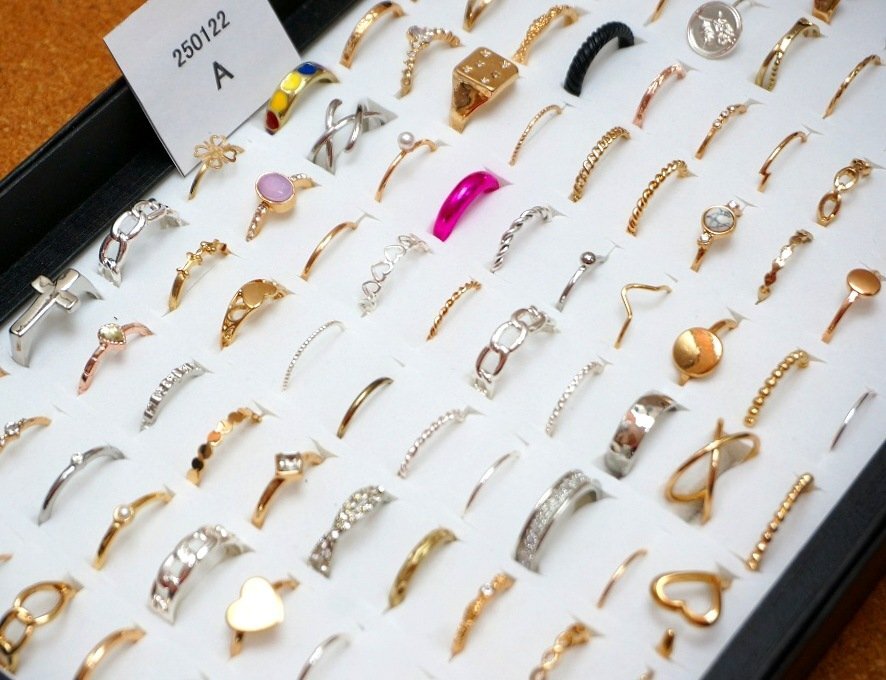 Yahoo!オークション - Ny4 おまとめて大量 昭和レトロ 細身指輪 100点 ...