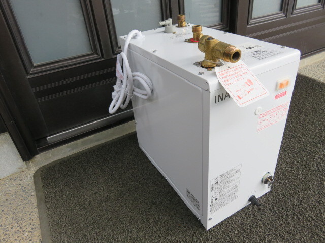 Yahoo!オークション - 中古品 LIXIL 電気温水器 EHPN-F12N2 100V 12L ...