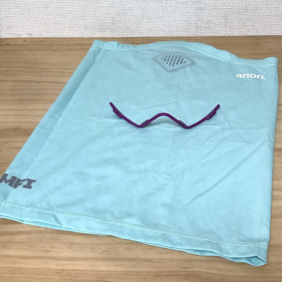 Yahoo!オークション - 美品 1回使用のみ anon WM1 MFI MFI対応フェイス...