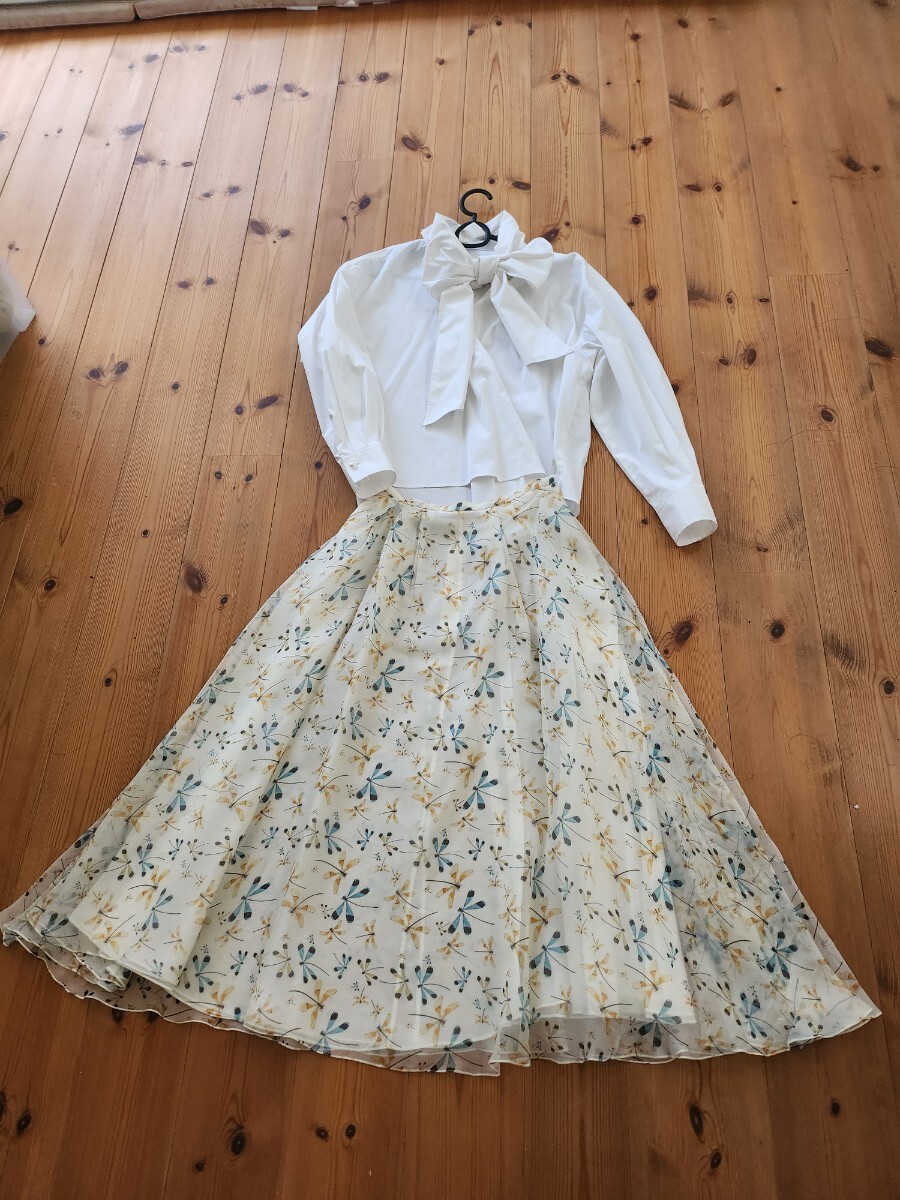 ROCHAS シルク100% スカート Rene Foxey tocca(スカート)｜売買されたオークション情報、yahooの商品情報をアーカイブ公開 - オークファン（aucfan.com）