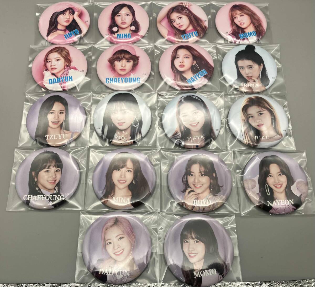 Yahoo!オークション - ジャンク NiziU TWICE 缶バッジ 18点セット