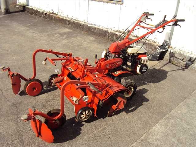 Yahoo!オークション - クボタ TA6 平畝マルチャー マルチ張り 6馬力 ...