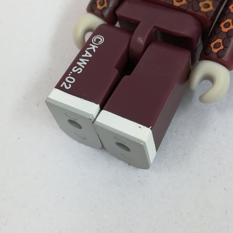 mV556a [ with defect ]meti com * toy 100% KAWS KUBRICK SET1 KM001 / Kubrick | hobby H: Real ...