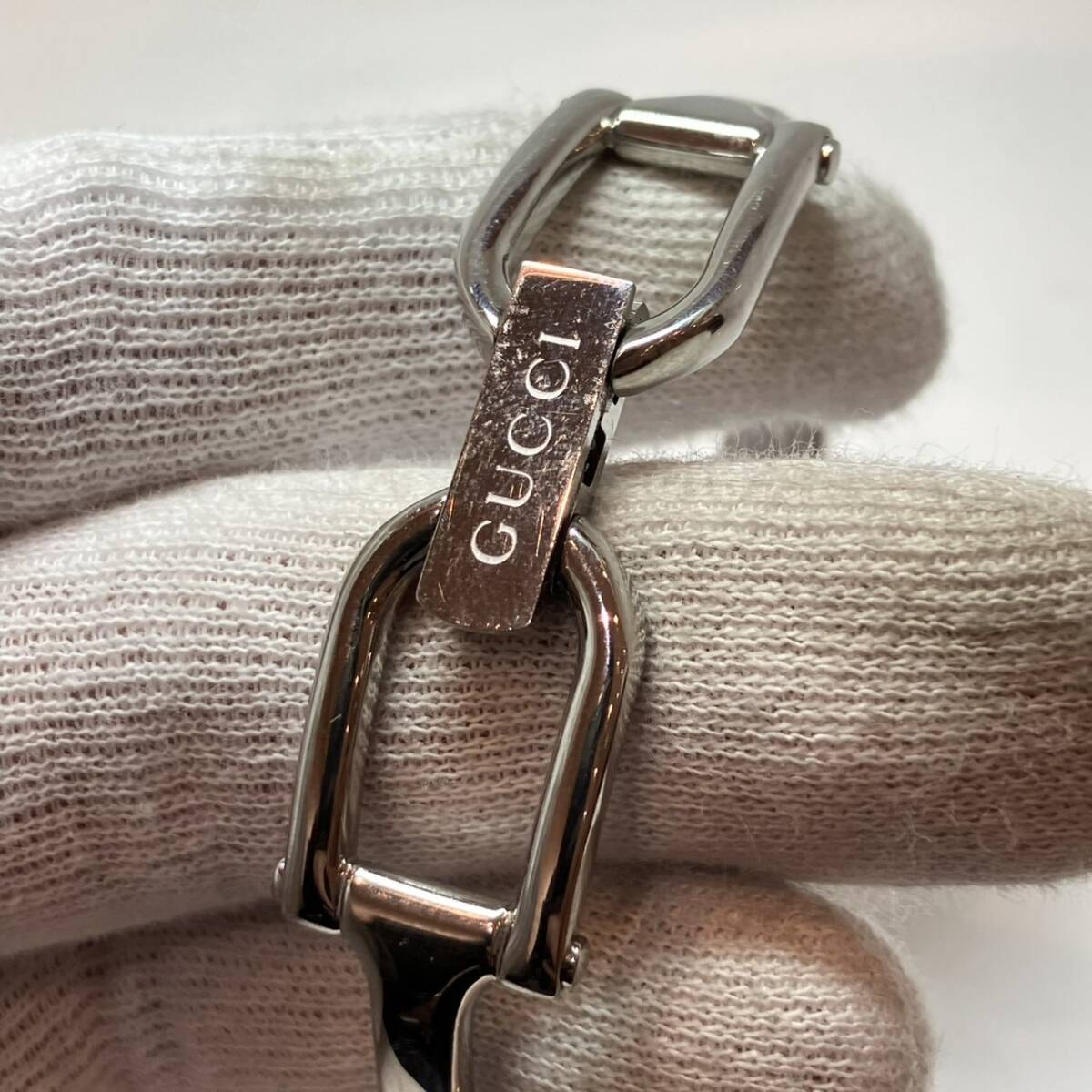 Yahoo!オークション - GUCCI グッチ 1500L クオーツ バングルウォッチ ...