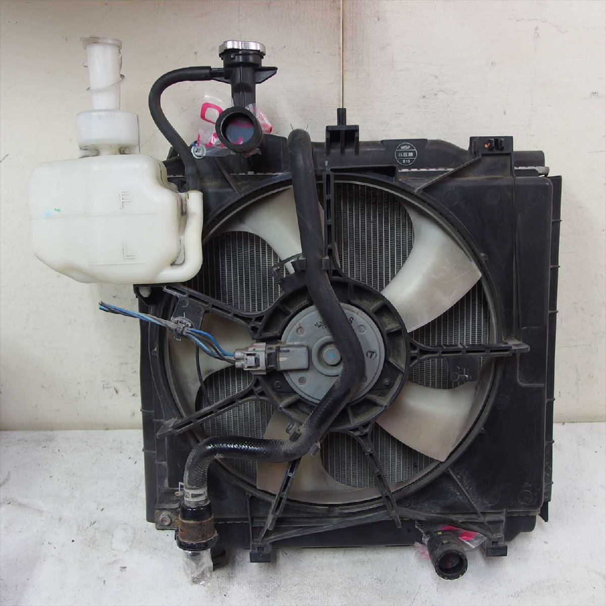 Yahoo!オークション - 送料無料 平成27年 ミラージュ A03A ラジエータ...