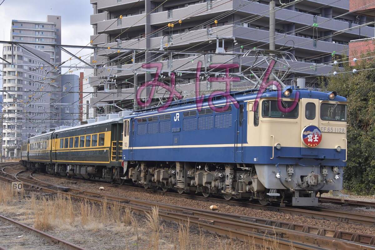 Yahoo!オークション - EF65 1128 赤富士 サロンカーなにわ _DSC7709.jpg