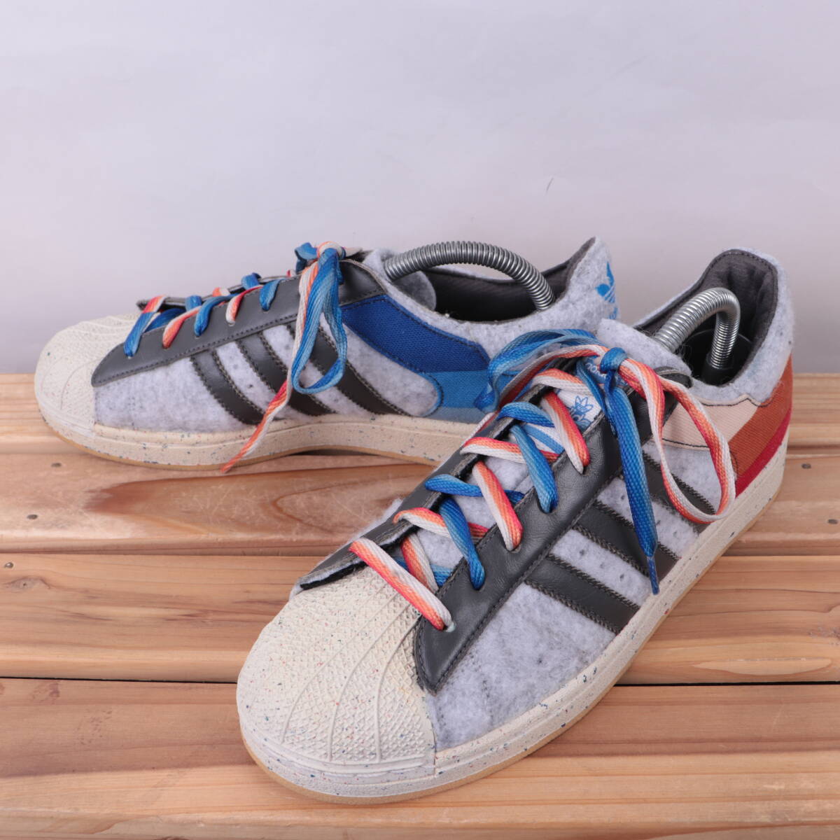 z7892 アディダス ローカット スニーカー US8 1/2 26.5cm位/グレー ブルー adidas LOW メンズ 検索用 スーパースター(26.5cm)｜売買されたオークション情報 ...